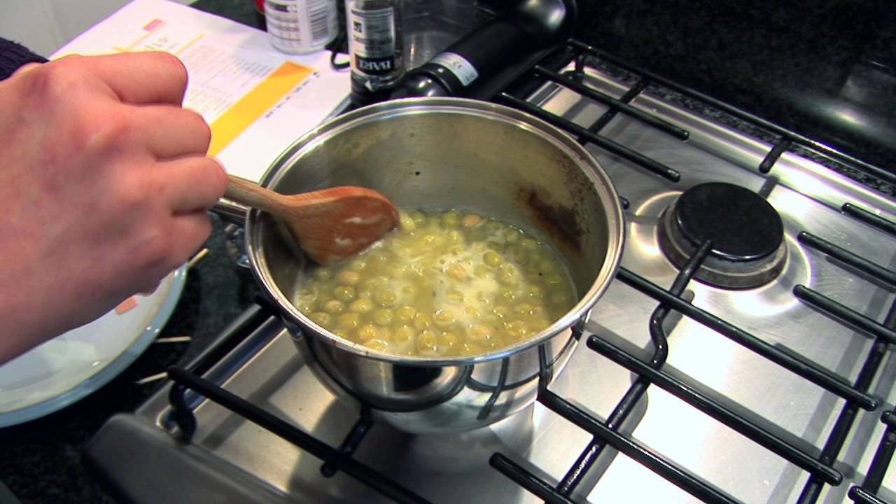 Live Below the Line 2014 - Peas Soup Cooking Demo - YouTube