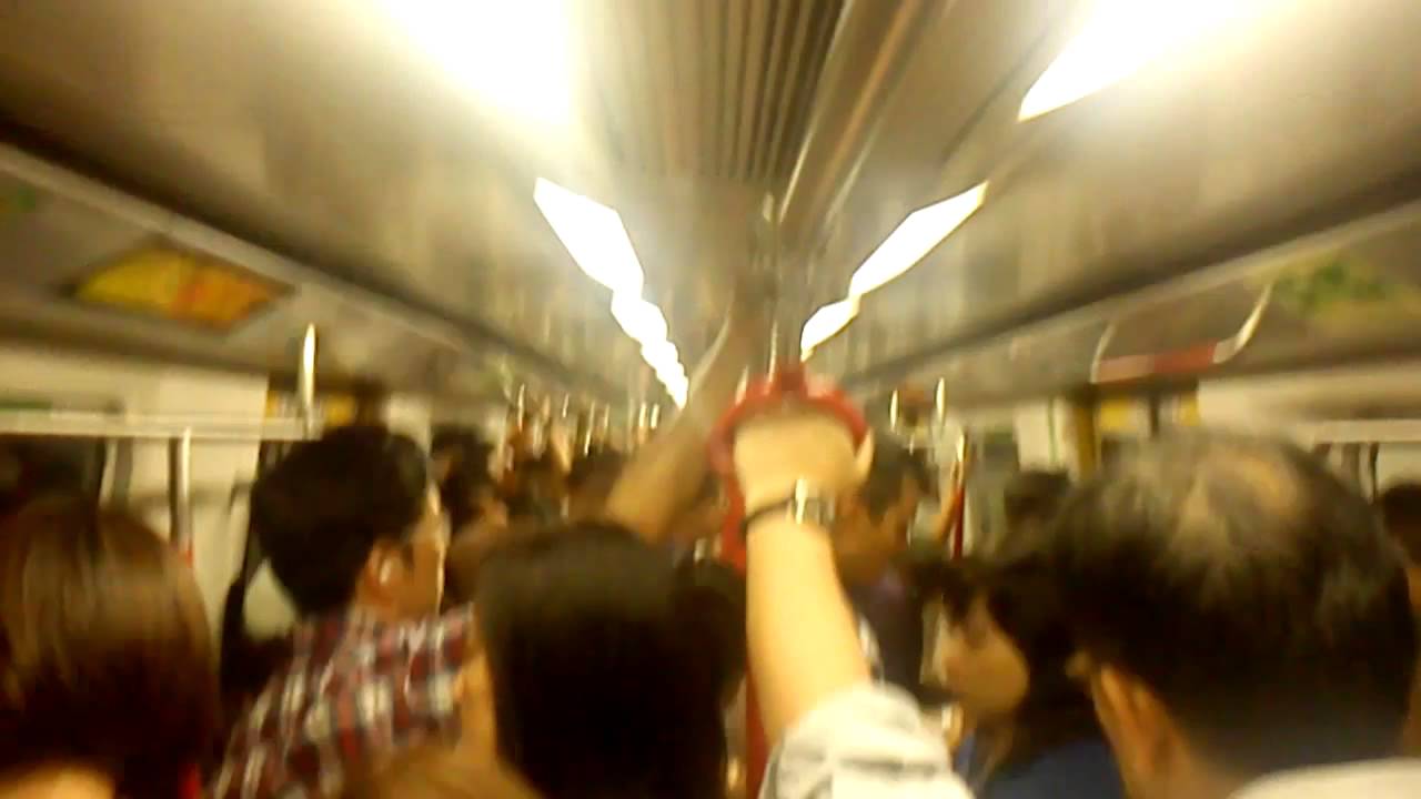 Hong Kong Morning Rush Hour on the MTR 🇭🇰 - YouTube