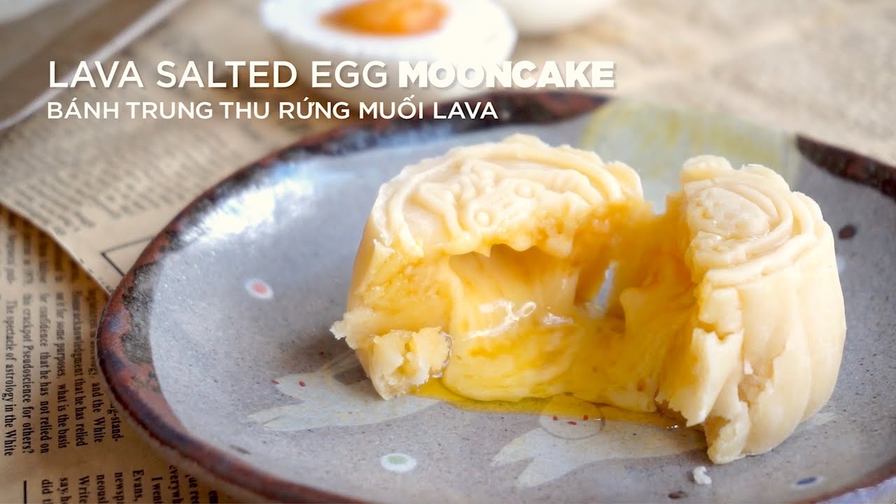 Lava Salted Egg Mooncake - Bánh Trung Thu Lava Trứng Muối | Bakez ...