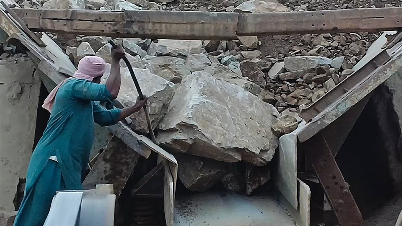 Best Rock Crushers in action | Expert Level Rock Crushing Process ...