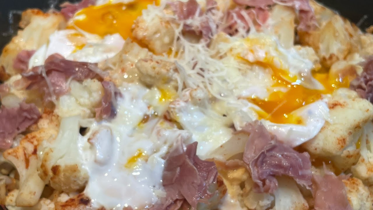 Comiendo en directo Coliflor con huevo jamón y Queso @CastanFit - YouTube