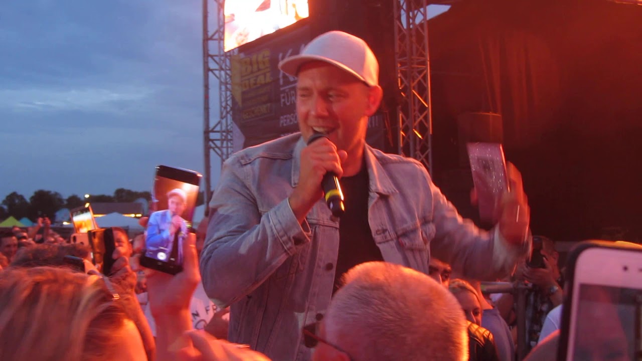 Olli.P(Live) - Girl You Know It's True.90er Olymp Berlin 2019 - YouTube