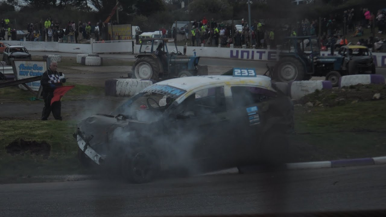 Saloon Stock Car, Stock Rods, Bangers, Ministox | United Downs Raceway ...
