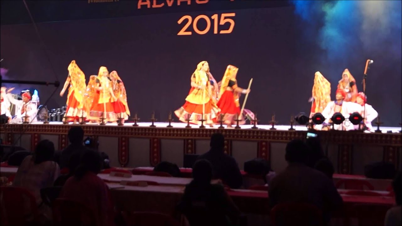 TIPPANI DANCE - YouTube