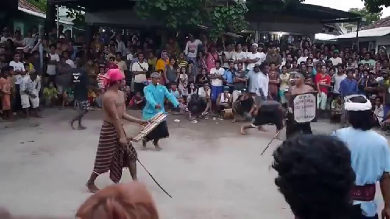 Presean Tournament in Gili islands (Stick Fight) - YouTube