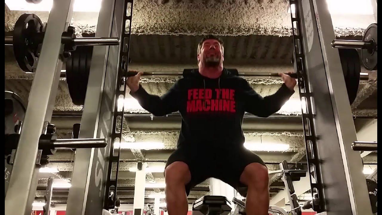 445lbs Smith Machine Box Squat - YouTube