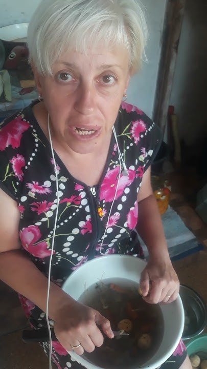 И день и ночь начинаются и заканчиваются бомбёжками Я варю суп суп