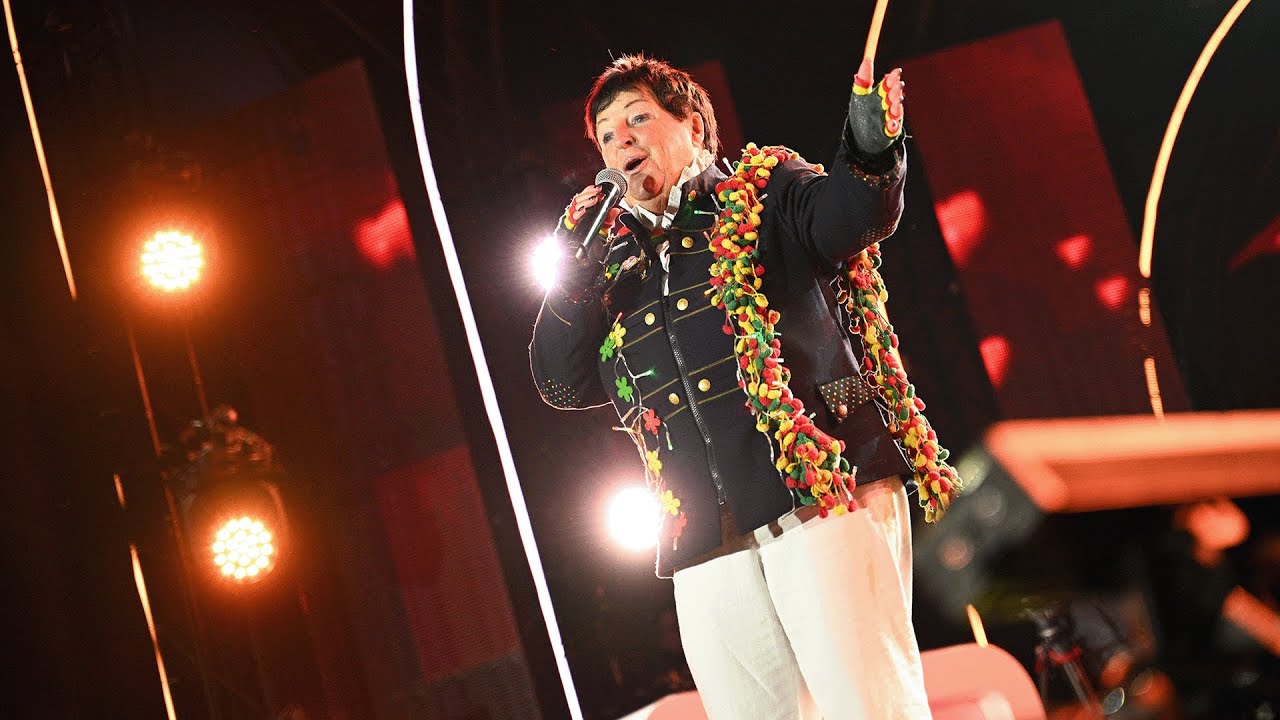 Beppie Kraft - In d’n hiemel | de11devande11de 2023 - YouTube