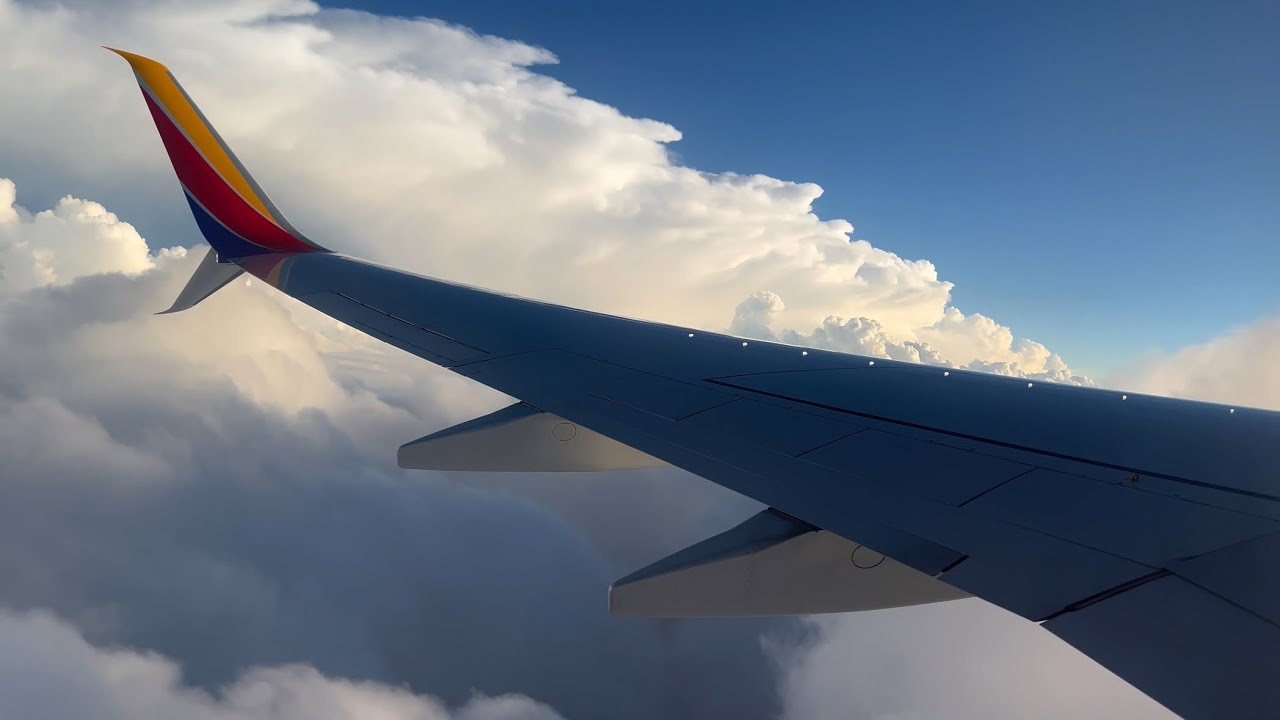 4K | Southwest Airlines Boeing 737-809 (N8645A) Sunny & Stormy Dallas ...