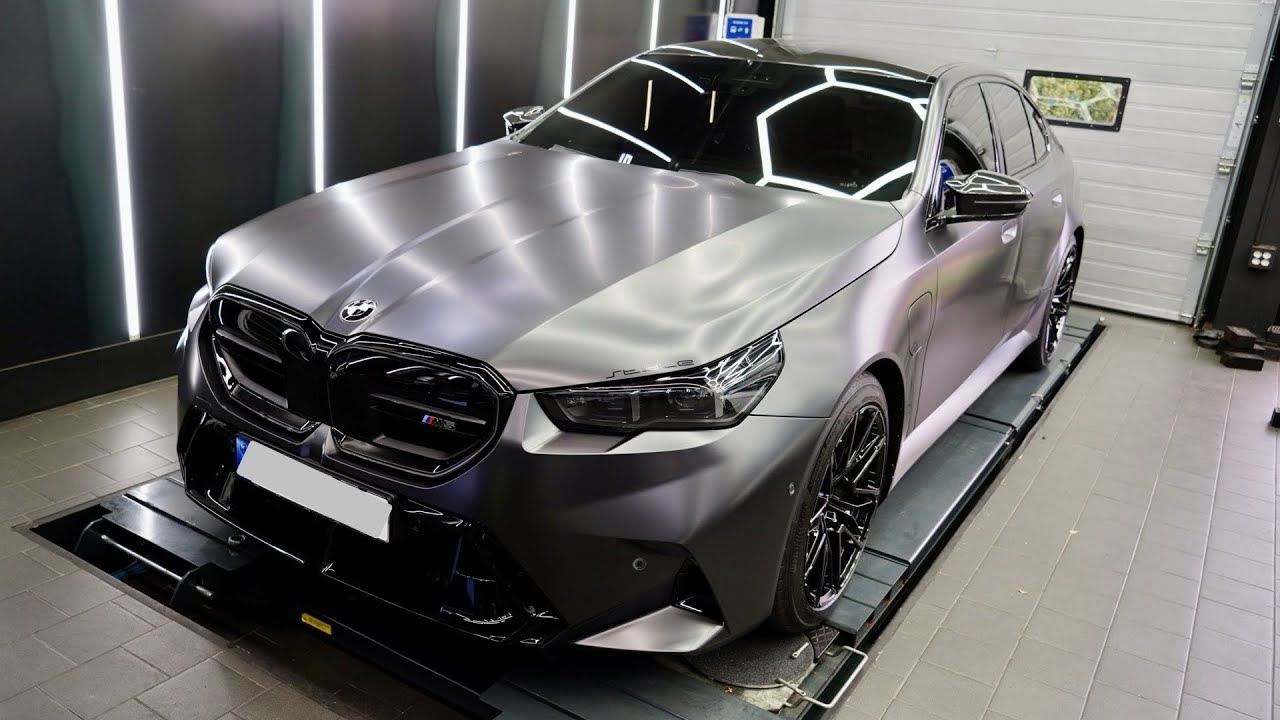 BMW M3 (G80) 오너의 신형 M5 (G90) 퍼스트에디션 둘러보기 - YouTube