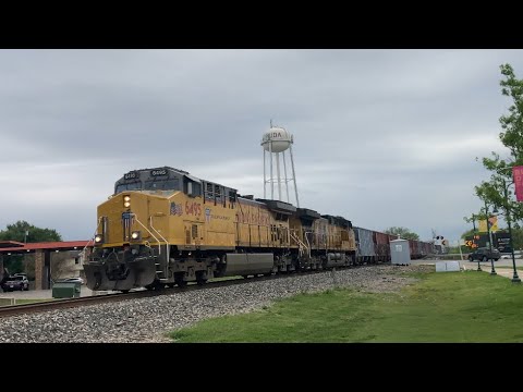 UP 6495 w/ Nice K3HA Leads Northbound Mixed Freight Train In Buda, TX on 3/19/24 - YouTube