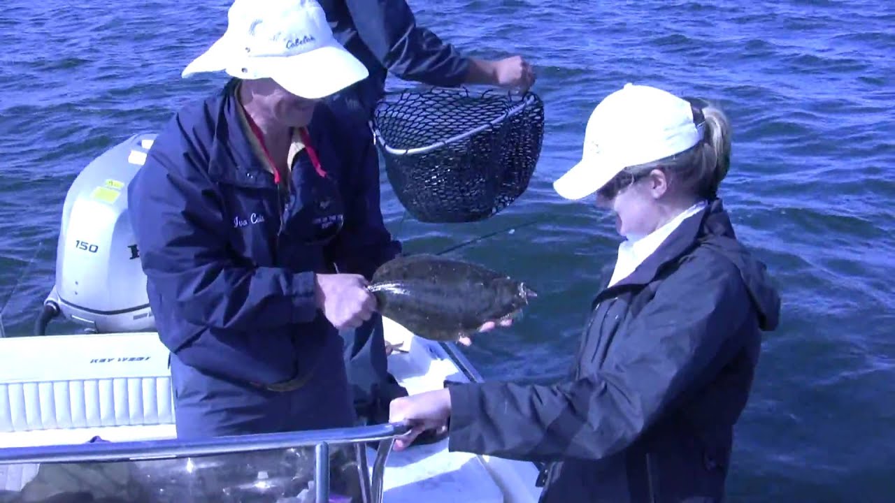 Fluke Fishing - Drifting the Viper Spoon for Fluke - YouTube