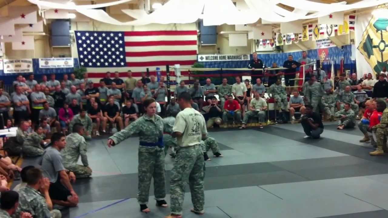 Combatives competition-Male/Female match - YouTube