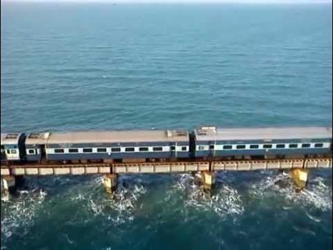16702 Rameswaram-Chennai Egmore Boatmail Express Crossing Pamban Bridge - YouTube
