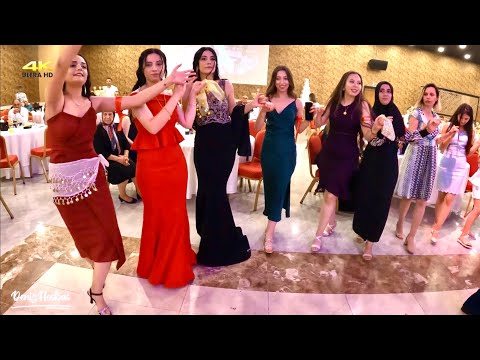 Eşarbını yan bağlama İle Halay Başı