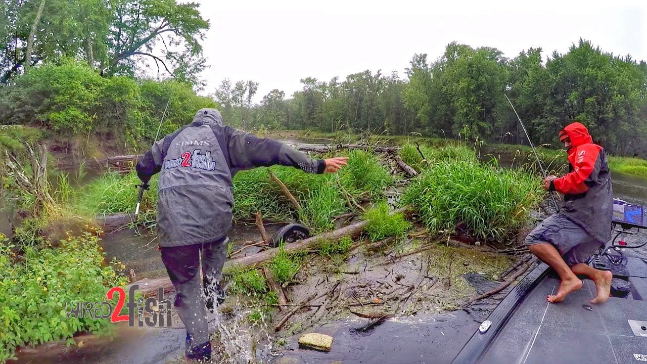 Barefoot Log Rolling while Fishing for Big River Smallmouth Bass - YouTube