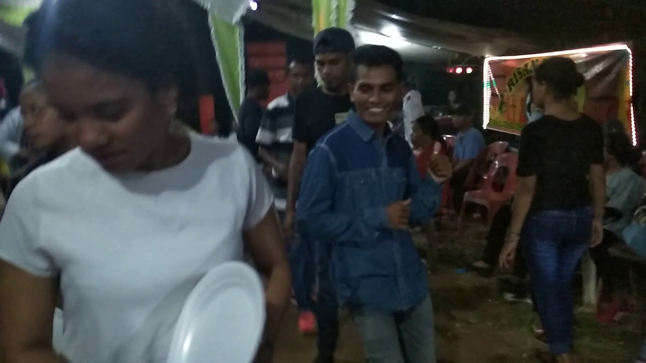 Party Batam tradisi flores - YouTube