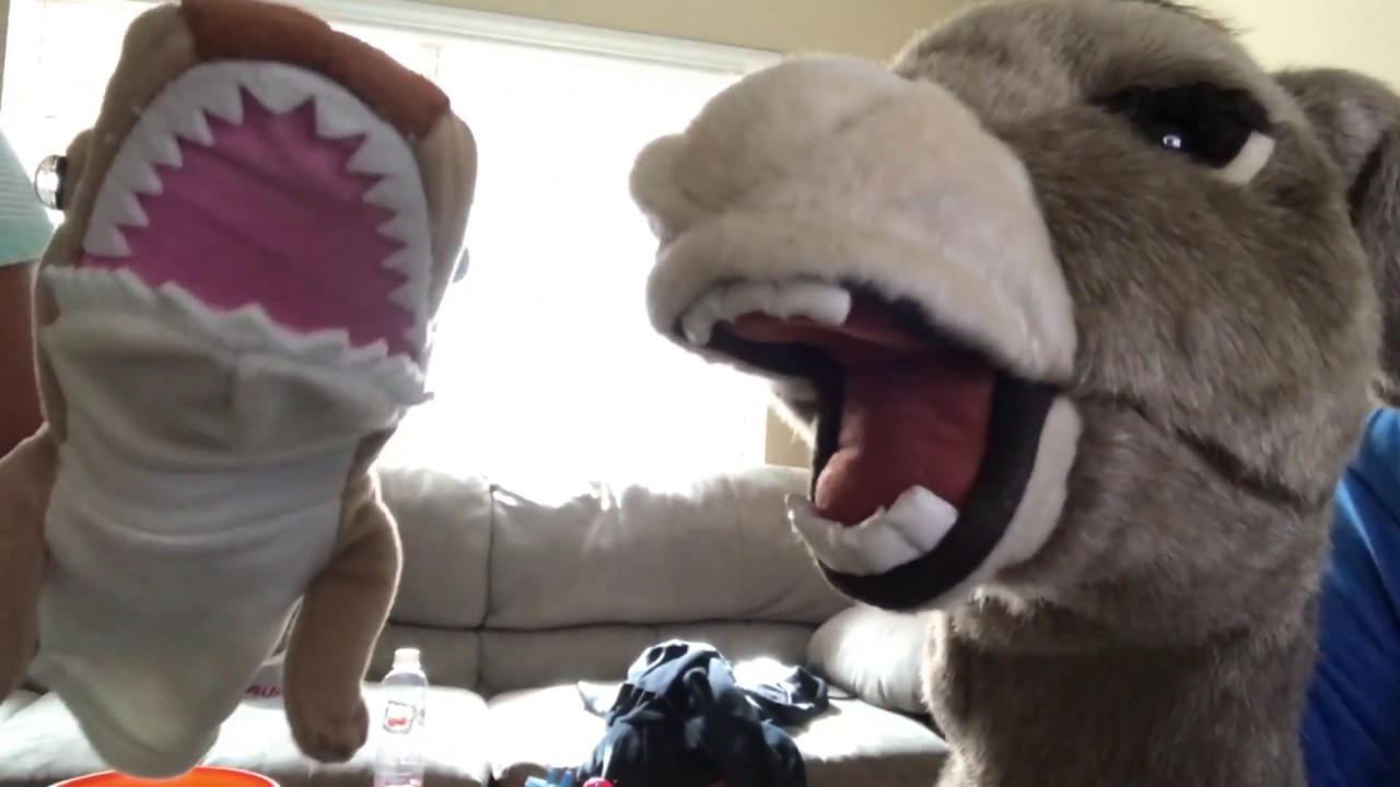 Metal Puppets - Iron Maiden - Run to the Hills - YouTube