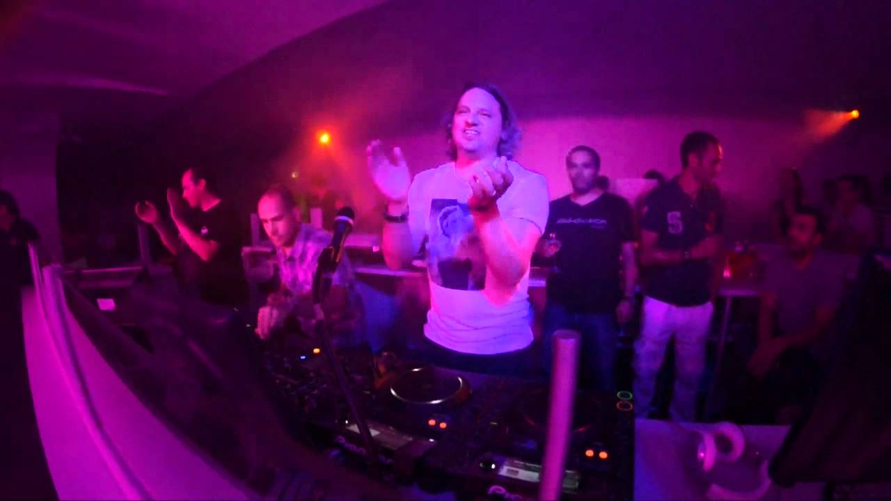 LEE DAGGER of Bimbo jones @ LE SEVEN - YouTube
