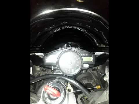 Yamaha R1, Read Diagnostics (Quickly) - YouTube