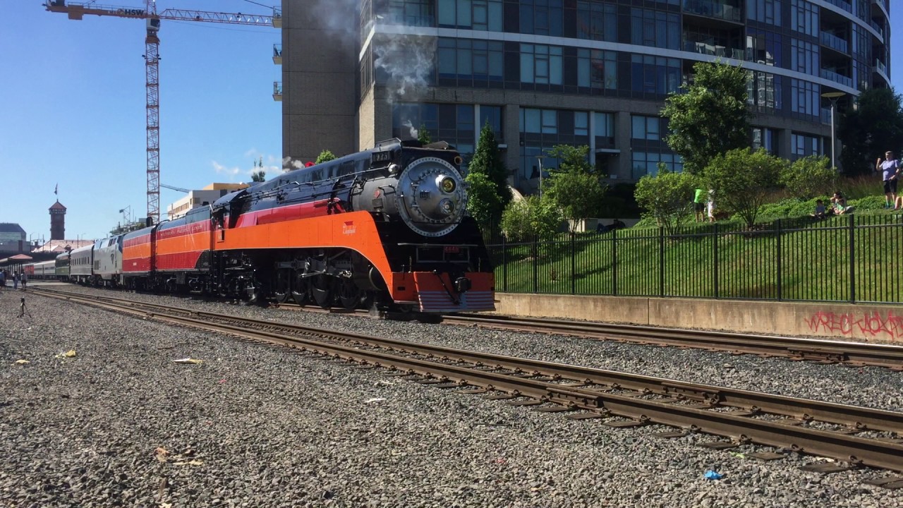 SP 4449 departs from Portland - YouTube