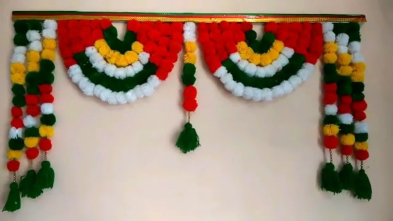 AWESOME DOOR HANGING TORAN MAKING WITH WOOLEN POM POM \\ DIY TORAN ...