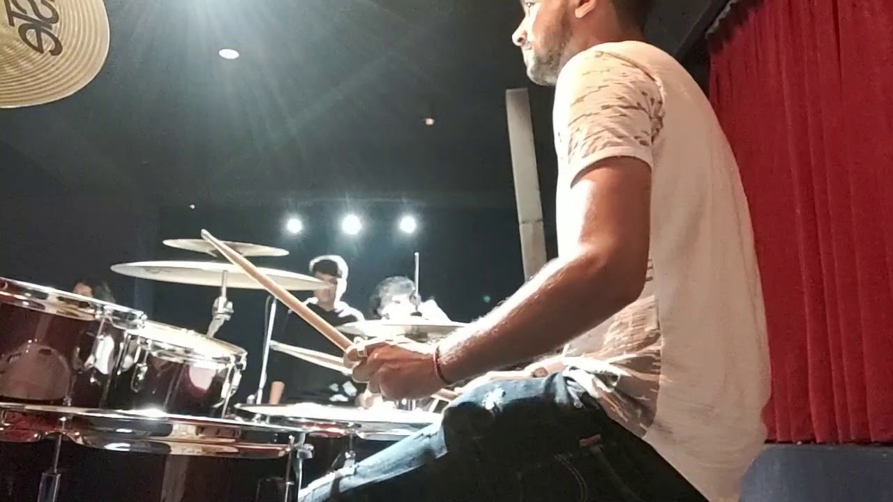 Gungaroo - WAR - YouTube