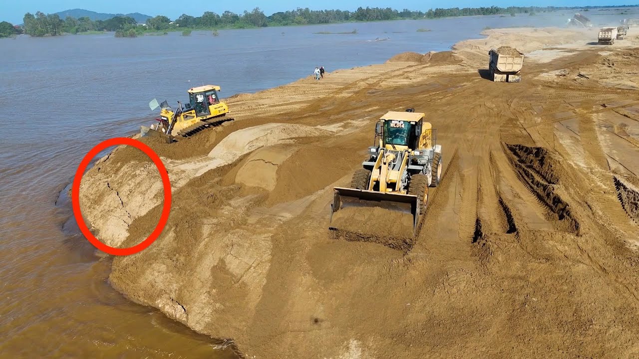 EP03!Amazing ! SHANTUI DOZER Pushing Sand Bubbles out in the water ...