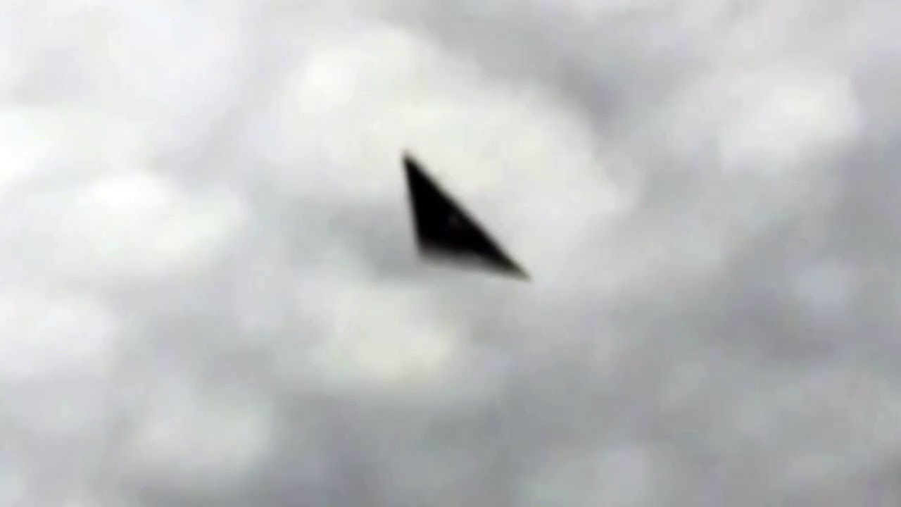 Triangle shaped UFO video goes viral!! Top UFO Sightings Caught on ...