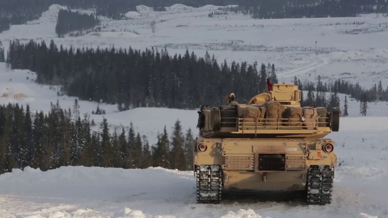 Powerful M1 Abrams VS Leopard 2 Tanks live fire - YouTube