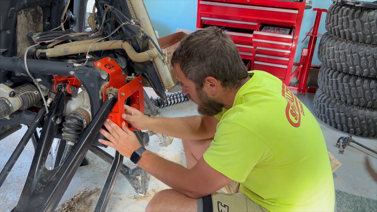 Maverick X3 CA Tech Gusset and Limit Strap Install - YouTube