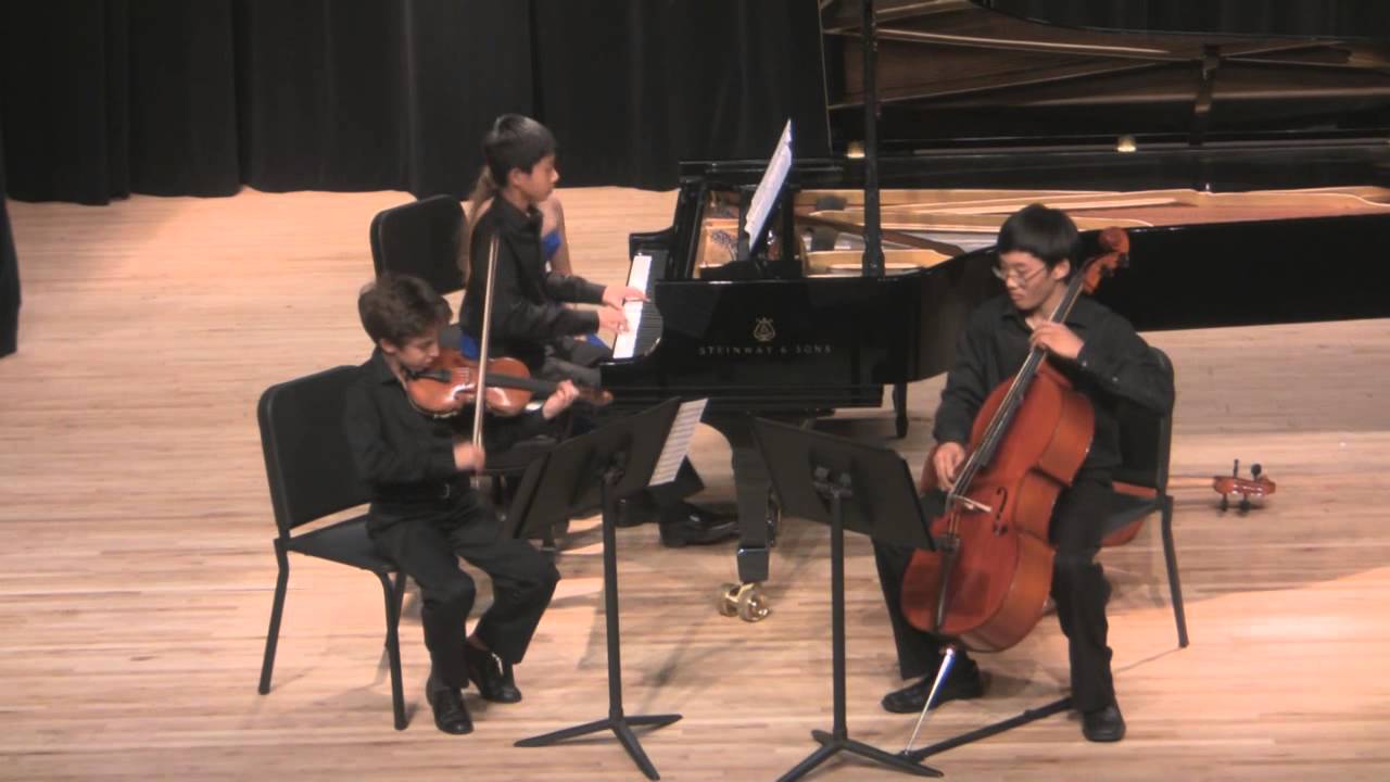 Haydn Piano Trio in G major 'Gypsy Rondo', Hob XV:25 3rd Mov - YouTube