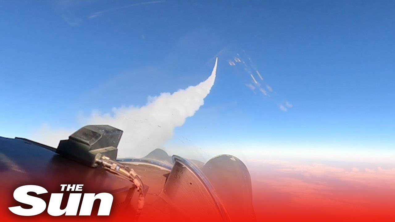 Russia's Su-35S fighter jets destroy Ukrainian planes with missiles ...