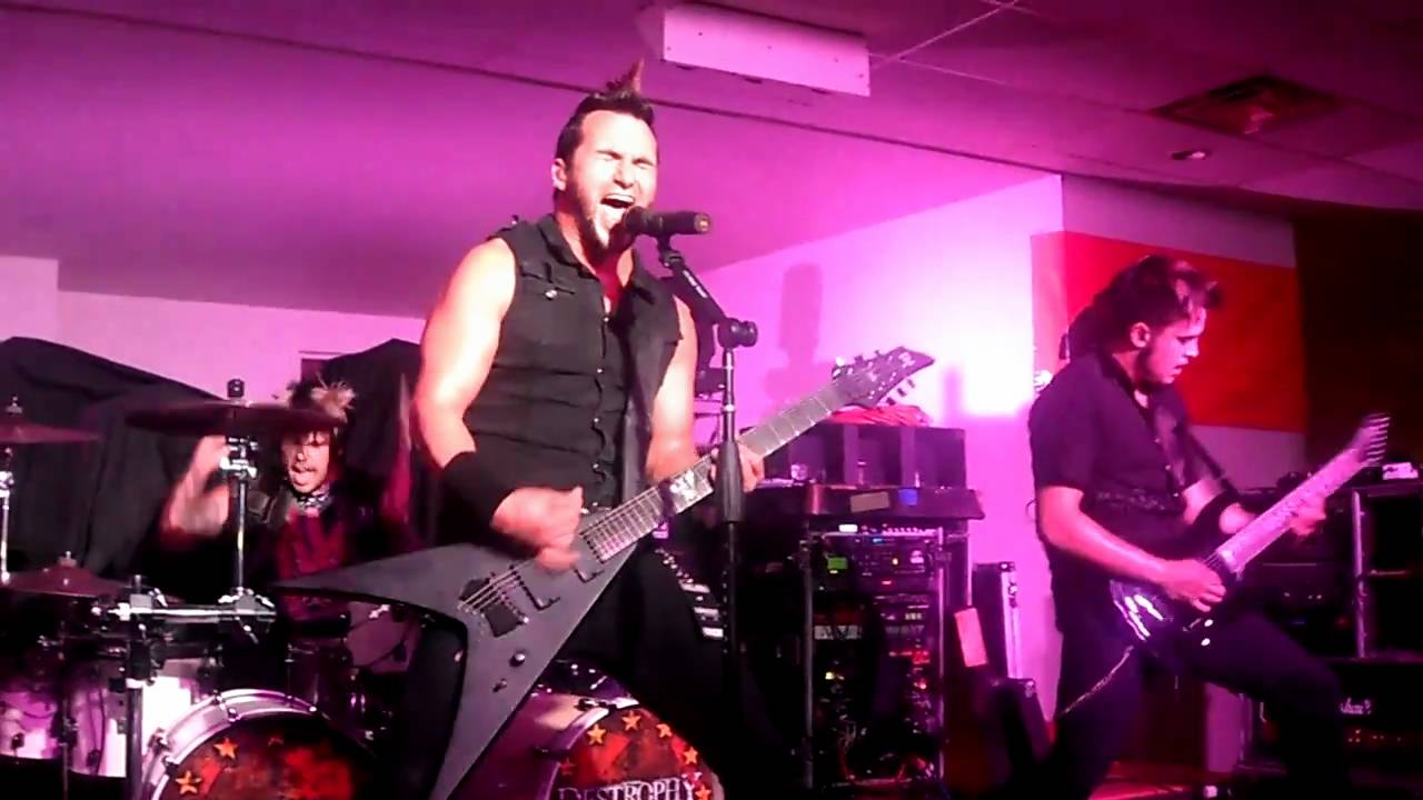 Live! Destrophy- March Of The Dreamless - YouTube