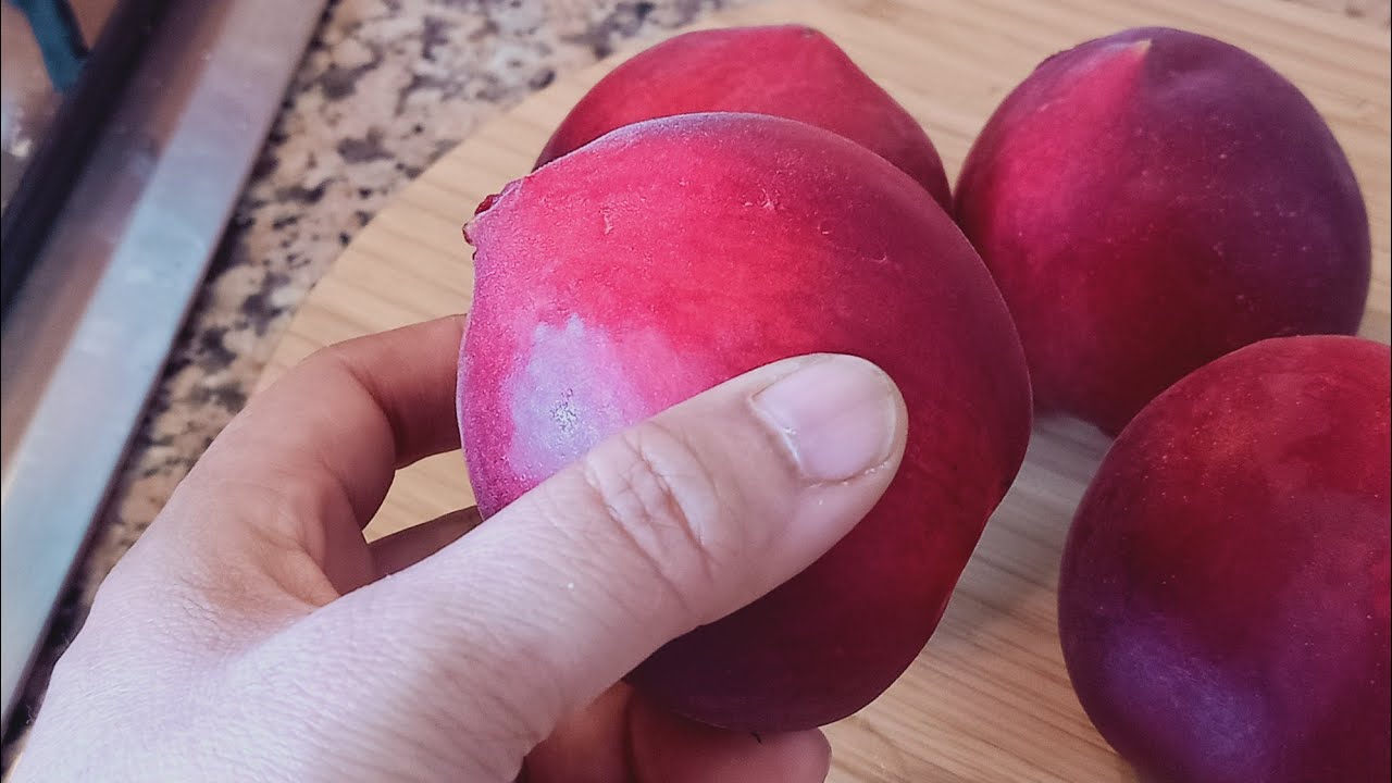 إلا عندك الخوخ فالدار دخلي تشوفي معايا ٱش تقدري توجدي بيه☺️☺️☝️☝