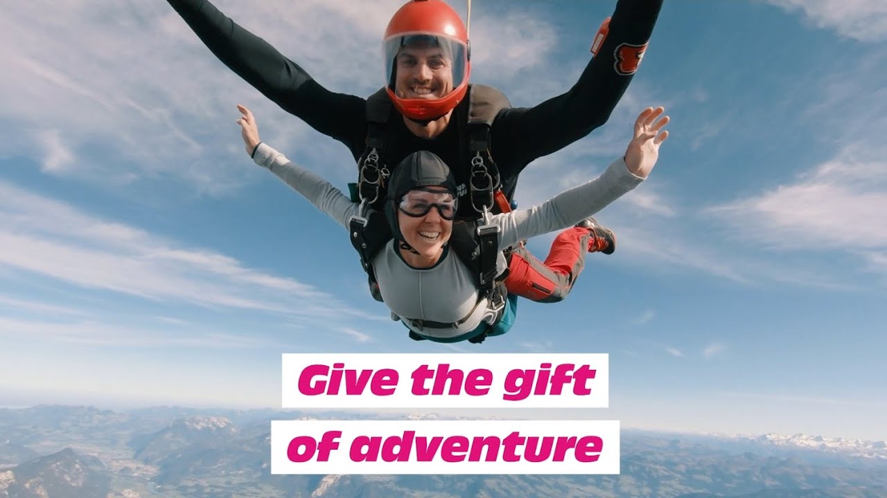 Tandem Skydive Pink Skyvan - YouTube
