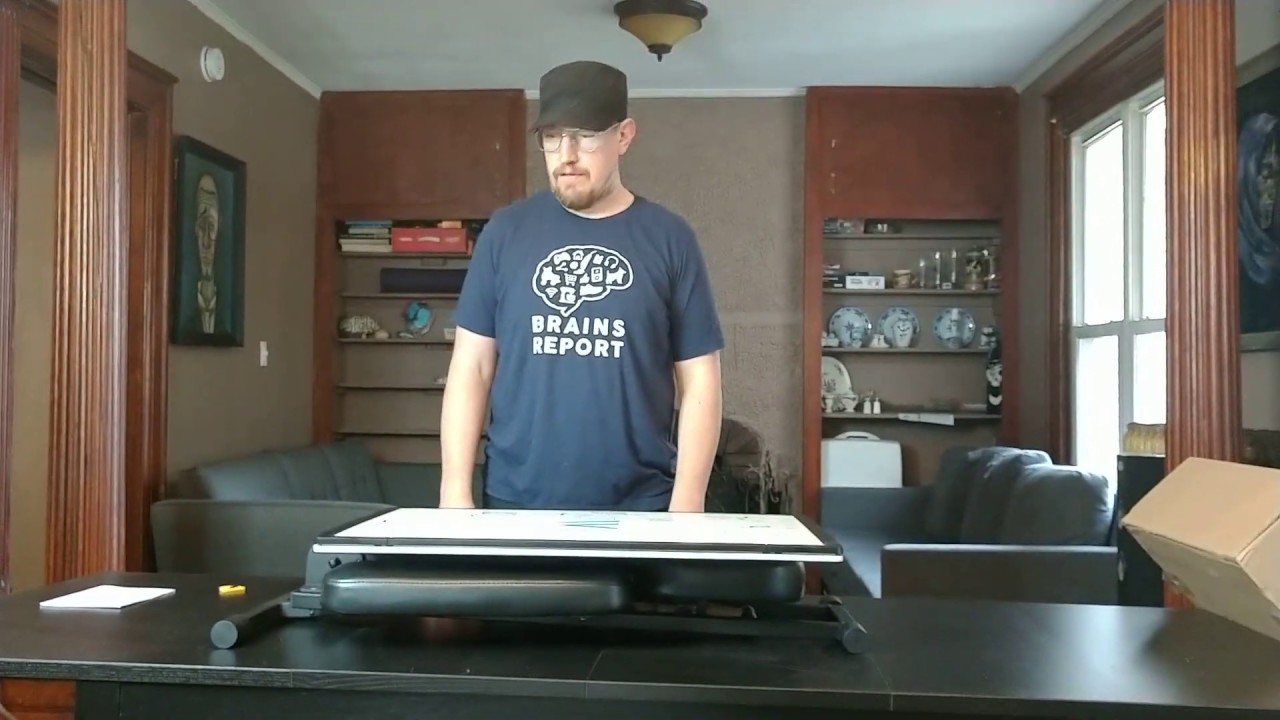 The Edge Desk System Ergonomic Adjustable Kneeling Desk Unboxing - YouTube