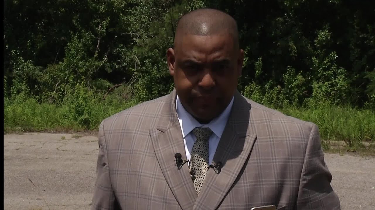 Sheriff Roundtree - Latania Carwell Presser RAW - YouTube