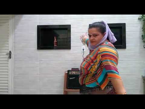 Rose Melody dançando II