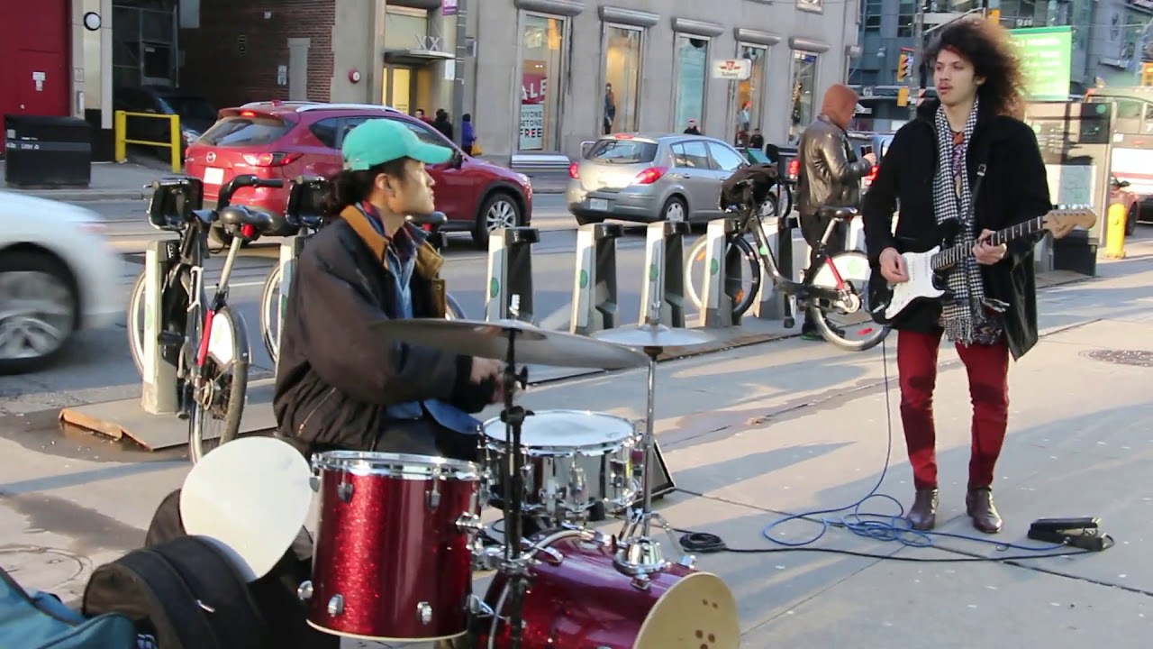 STREET MUSIC │ Toronto │ Canadá - YouTube
