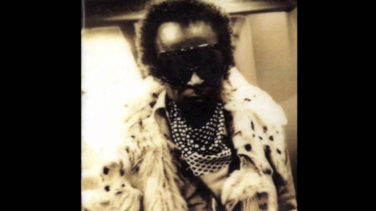 Miles Davis - Minnie (New York 1975/07/01) - YouTube