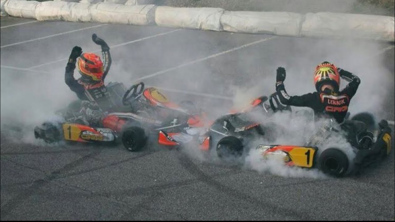 I almost crashed in Omni Karting! - YouTube