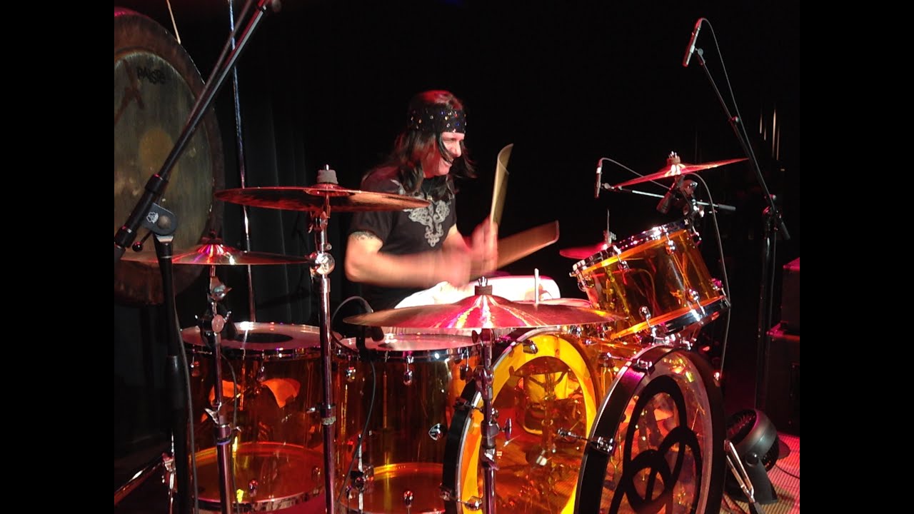 Led Zeppelin - Rock And Roll (Live) - YouTube