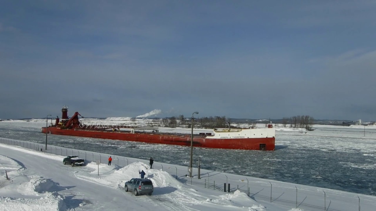 Great Lakes Tug and Barge Joseph Thompson - YouTube
