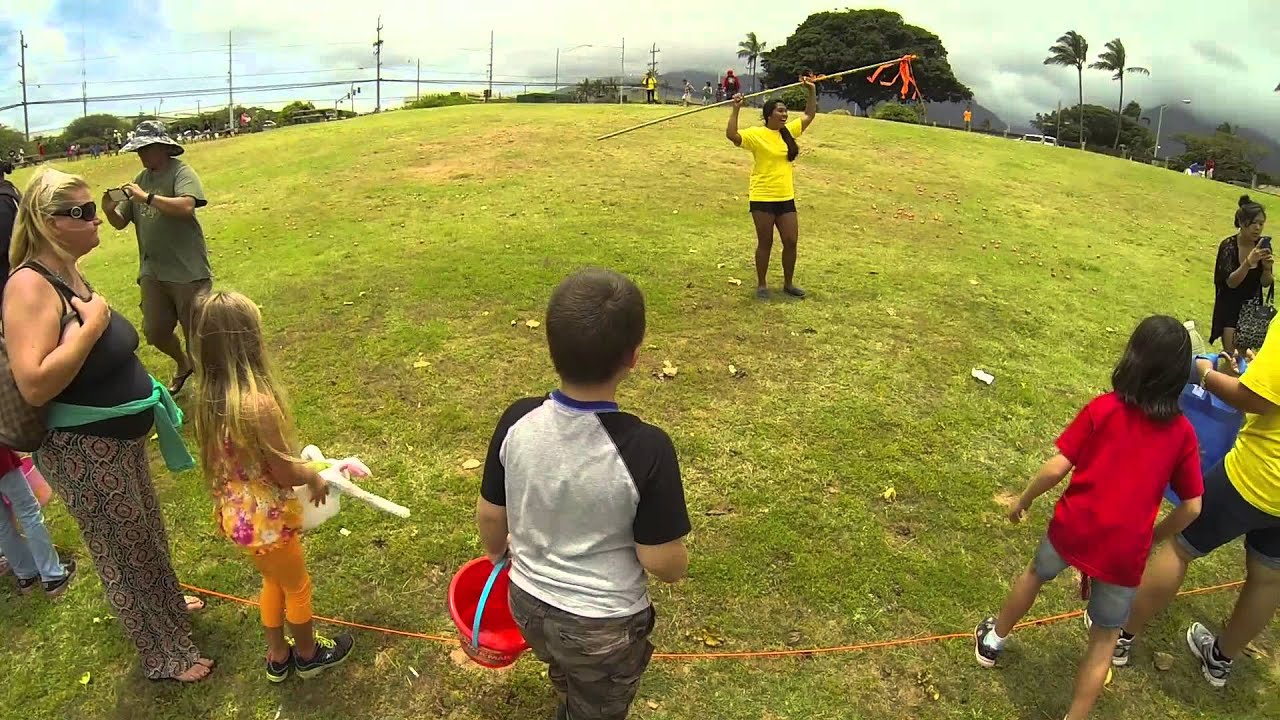 Hawaii's Biggest Easter Egg Hunt 2014 - YouTube