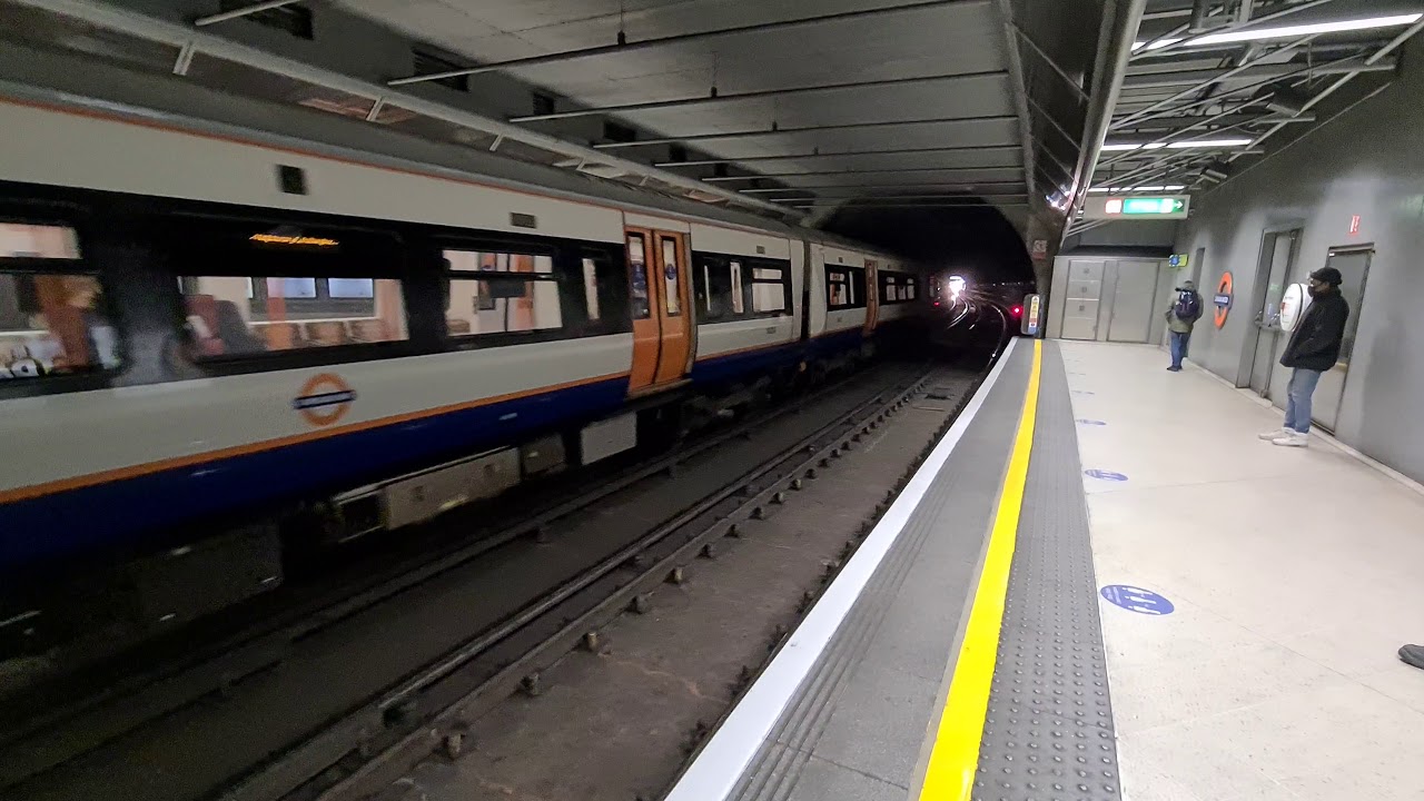 London Overground 378203 Departing Canada Water - YouTube