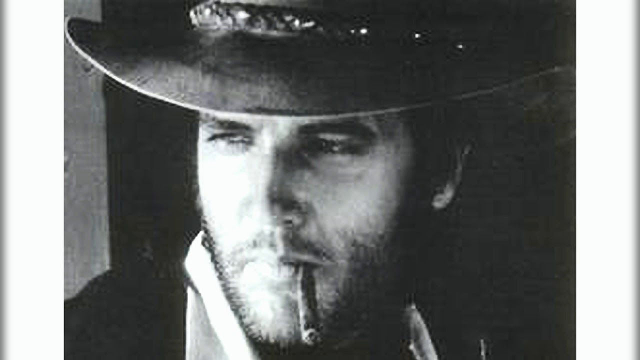Elvis Presley - Lonesome Cowboy - YouTube