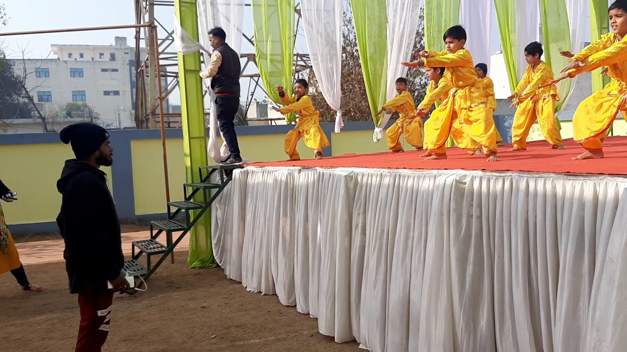 Stage practice in school - YouTube