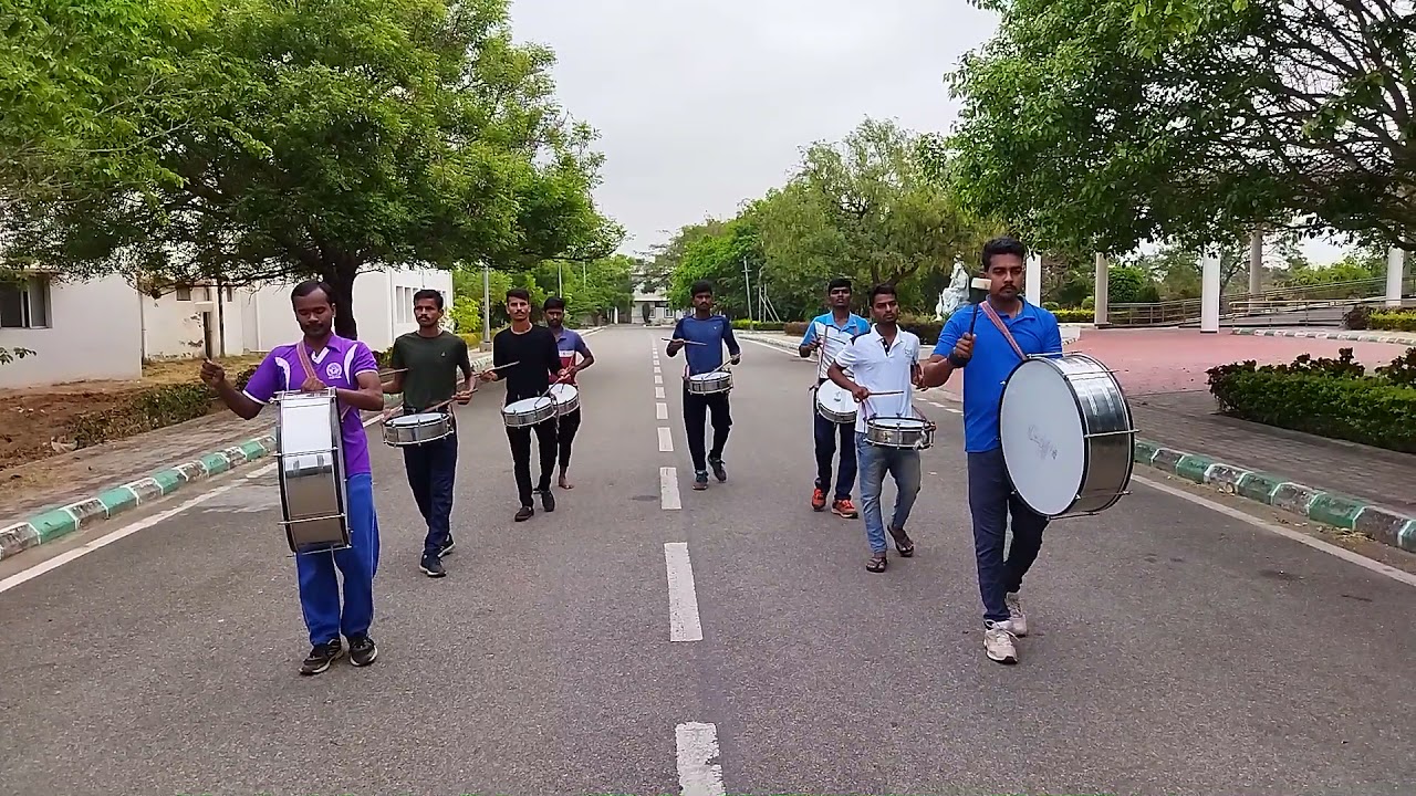 slow March band - YouTube