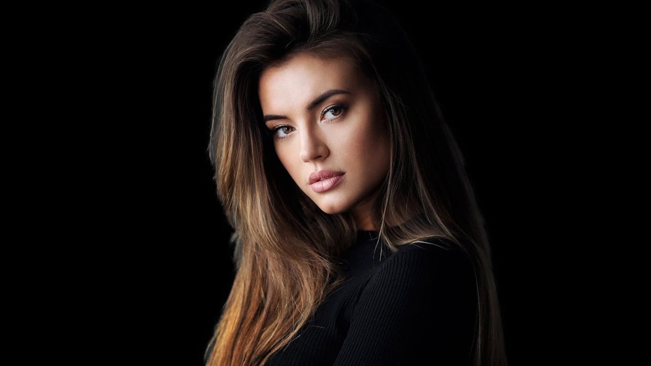 ( Such An ) Easy Question (1962) - ELVIS PRESLEY - Lyrics - YouTube